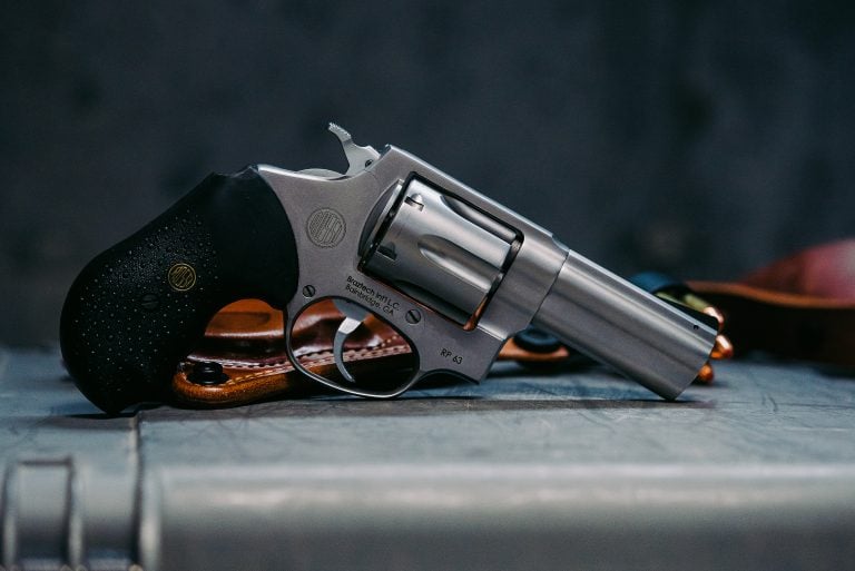 Taurus Armas (TASA4) lança novos modelos da marca centenária Rossi ...