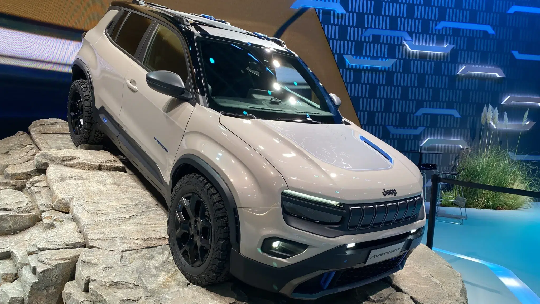 Nova Geração do Carro Jeep Renegade: Inovações e Expansão para 2026!