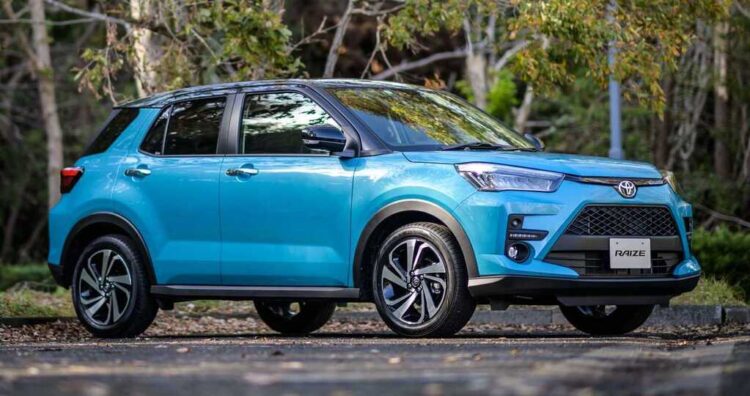 NOVO SUV da Toyota que faz 28 km/l: Raize chega ao Brasil por preço ...