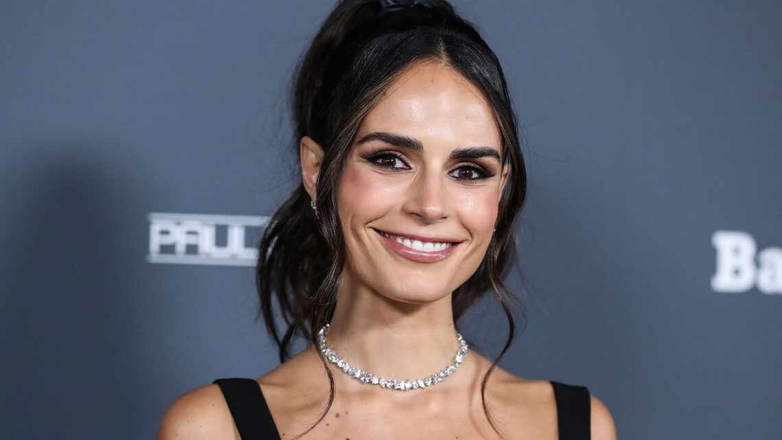 A Evolução de Uma Estrela: A Carreira de Jordana Brewster