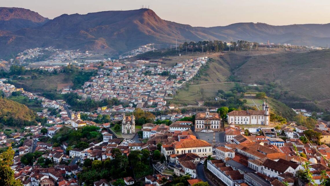 A cidade que parou no tempo: com casarões preservados e ruas de ouro ...